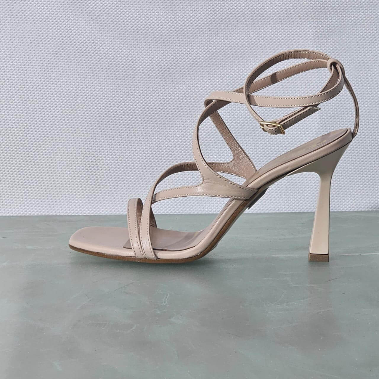 Perla Nera WQ546 Women Heels - Aizarani Shoes